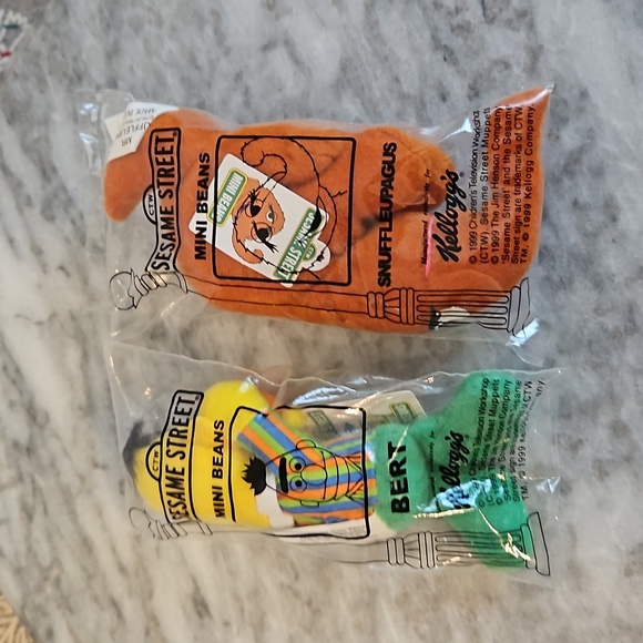Vintage | Toys | Vintage 991 Kellogs Sesame Street Mini Beans Bert ...